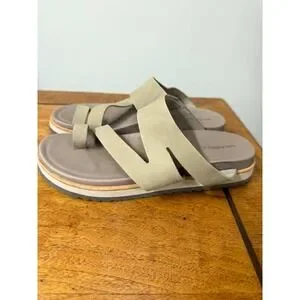 Merrell | Shoes | Merrell Womens 8 Moon Tan Leather Toe Loop Slide ...